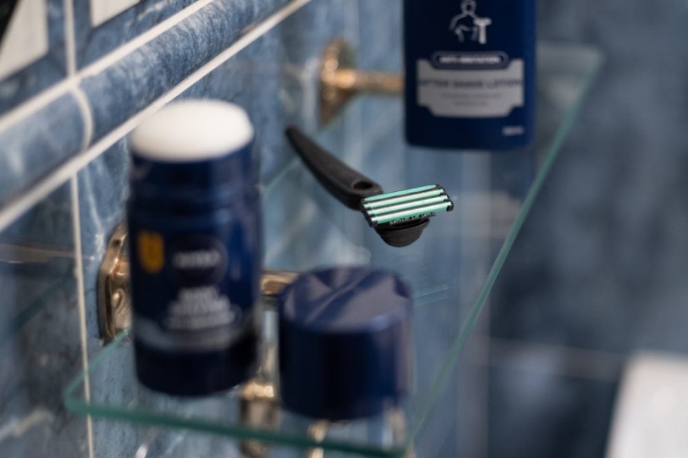 A Manscaping Guide For Modern Men - How to Groom Body Hair