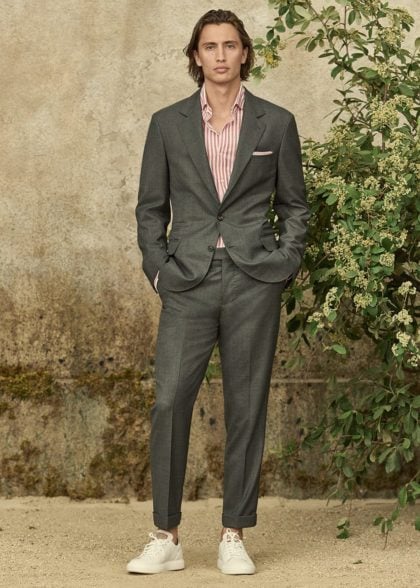 How to Wear a Suit with Sneakers in 2025: A Visual Guide