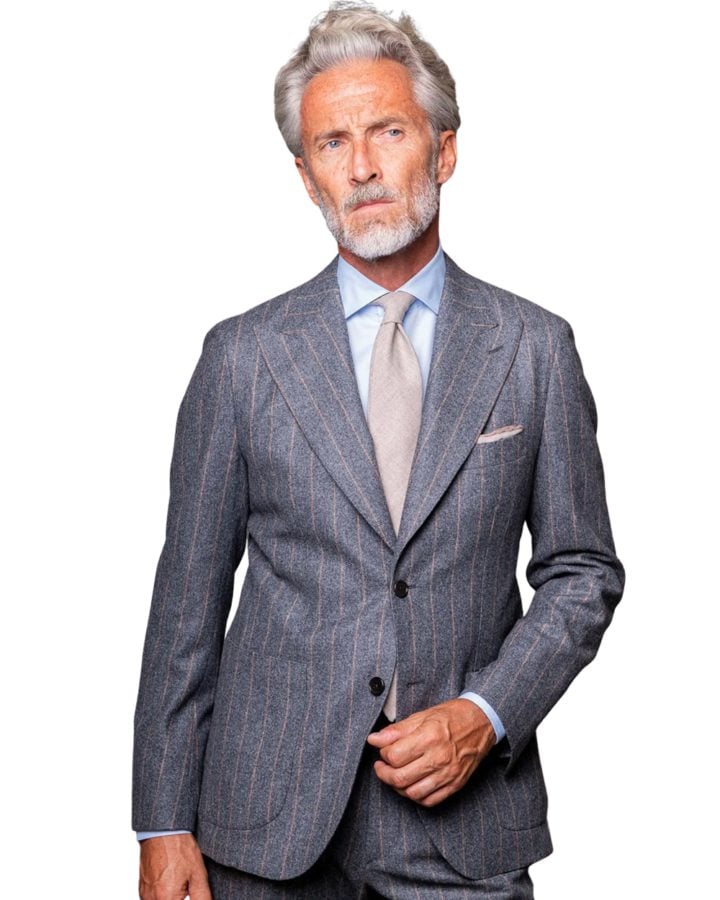 8 Best Casual Suit Styles For Men (& How To Wear Them)