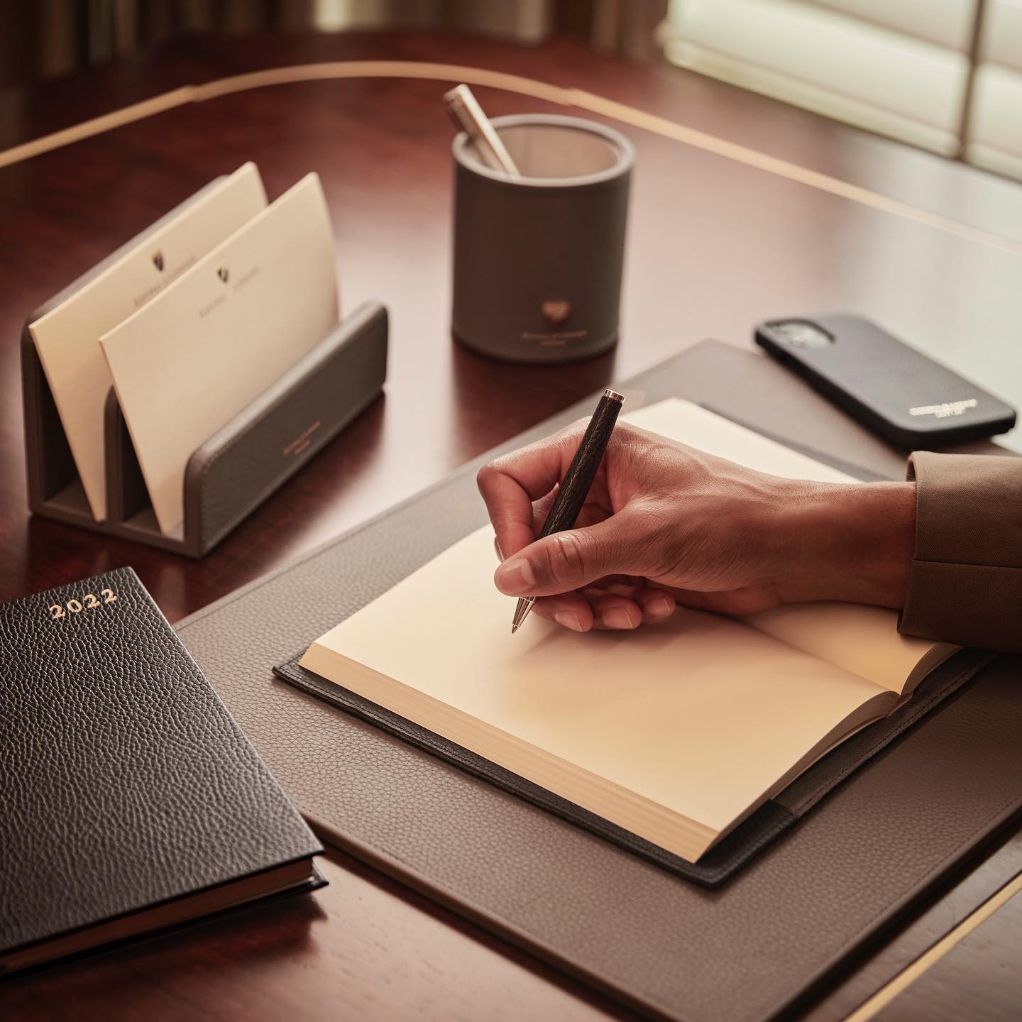 10 Fashion Accessories All Stylish Men Should Own