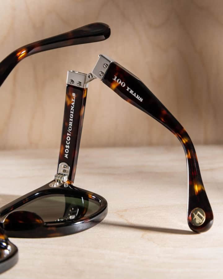 Top 10 Luxury Eyewear Brands For Men: 2025 Edition